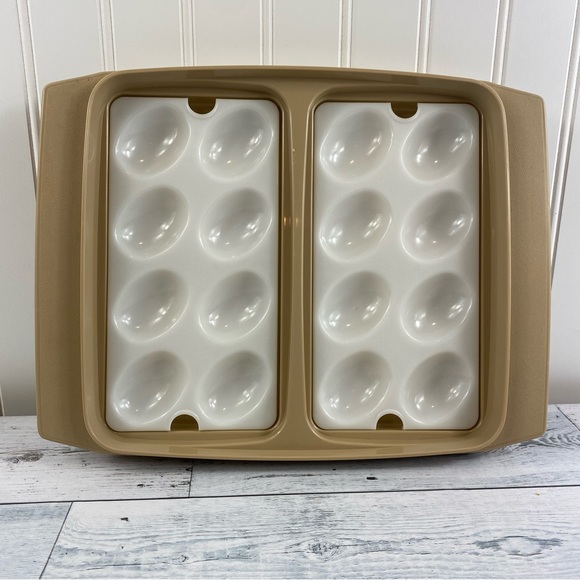 Tupperware | Kitchen | Vintage Tupperware Deviled Eggs Carrying Case ...